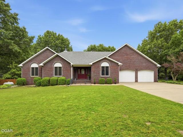 905 Macy Dr, Neosho, MO 64850