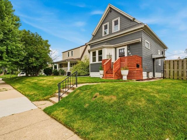 905 Manitoba Ave, South Milwaukee, WI 53172