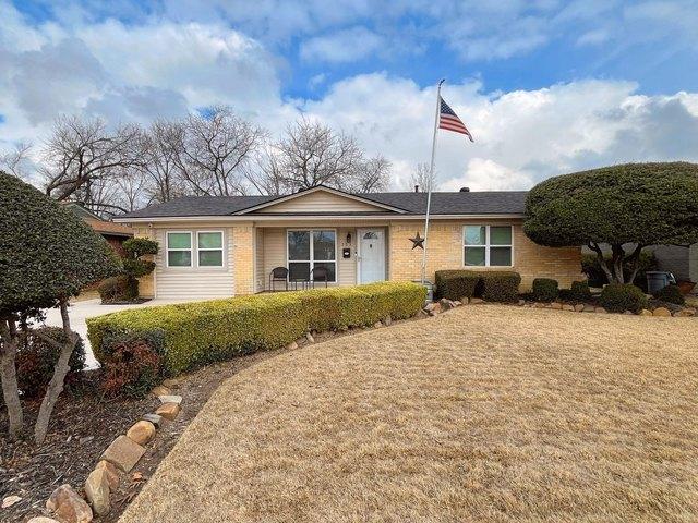 905 Miranda Dr, Mesquite, TX 75149