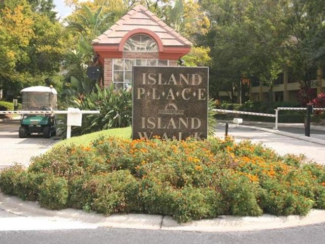 905 Normandy Trace Rd Tampa, FL 33602