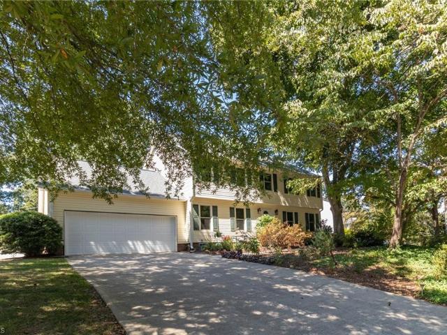 905 Northshore Court