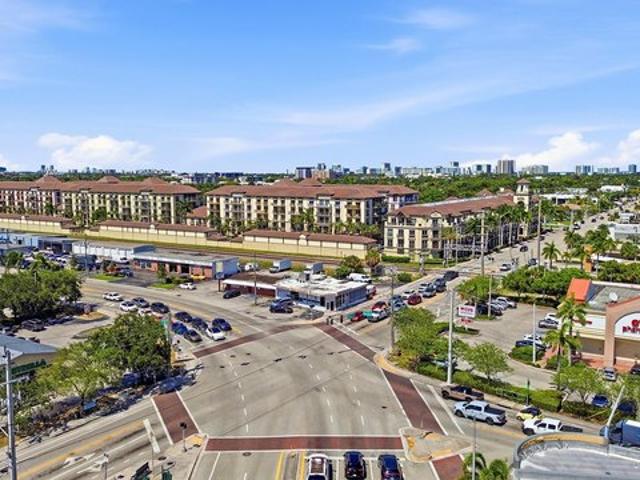 905 NE 28th St Apt 206, Wilton Manors, FL 33334