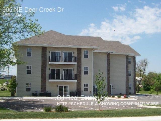 905 NE Deer Creek Dr, 2 beds, 1 full bath
