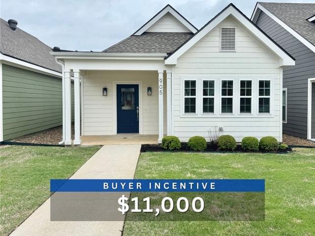 905 NE Heights Ln, Bentonville, AR 72712