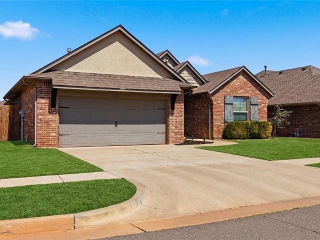 905 NW 189th Circle