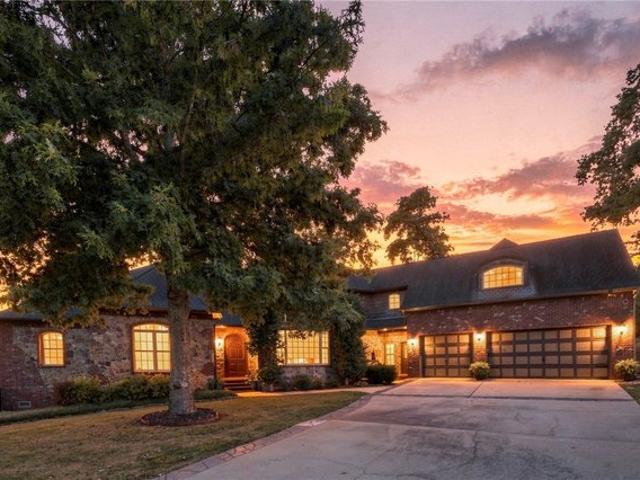 905 NW Provence Pl, Bentonville, AR 72712