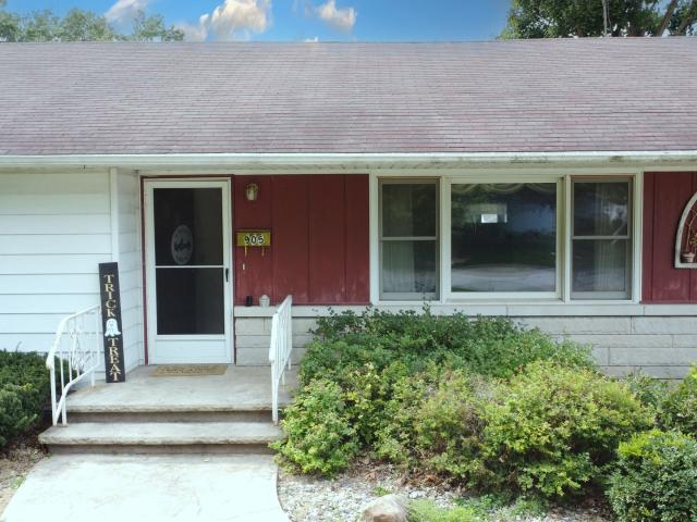 905 S 4th Street
