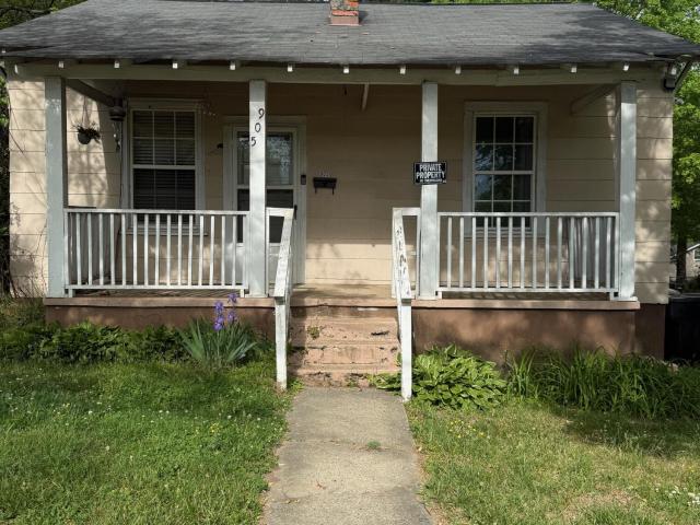 905 S Beaumont Avenue