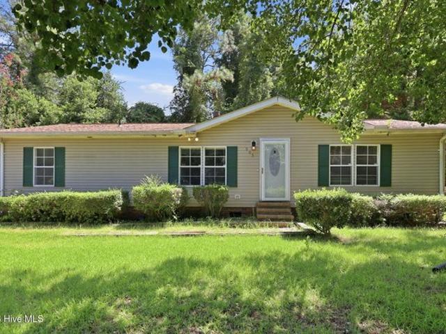 905 S Hardin St, Southern Pines, NC 28387