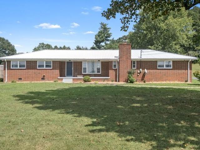 905 S Main St, Estill Springs, TN 37330