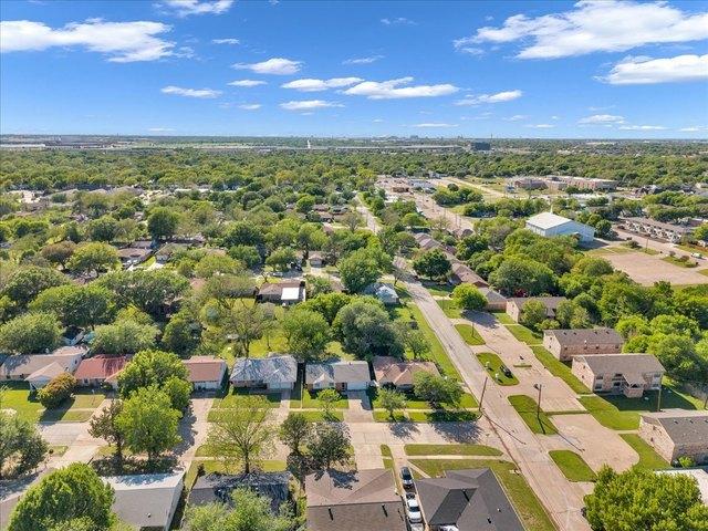 905 SE 3rd St, Grand Prairie, TX 75051