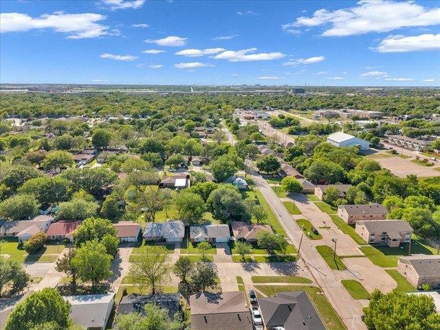 905 SE 3rd St, Grand Prairie, TX 75051