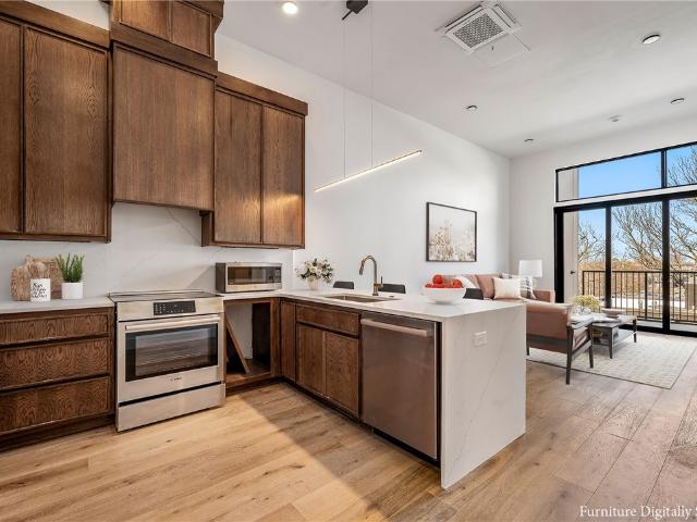 905 SE 4th Street 307