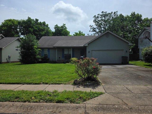 905 Sivley Rd, Hopkinsville, KY 42240