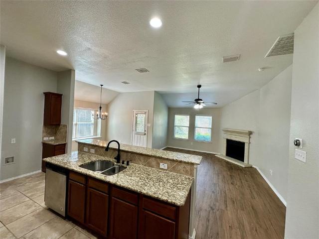 905 Silverthorne Drive