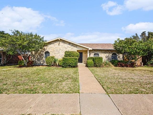 905 Stone Trail Dr, Plano, TX 75023