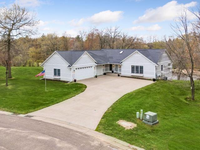 905 Sunflower Way