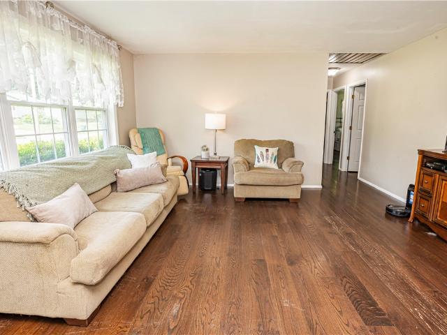 905 Sunset Lane