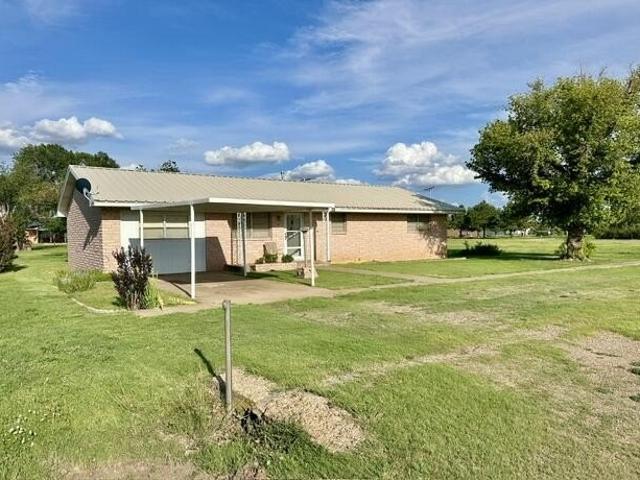 905 Pulitzer St, Silverton, TX 79257