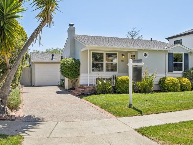 905 Rose Court