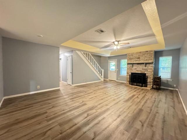 905 Rambling Oaks Drive