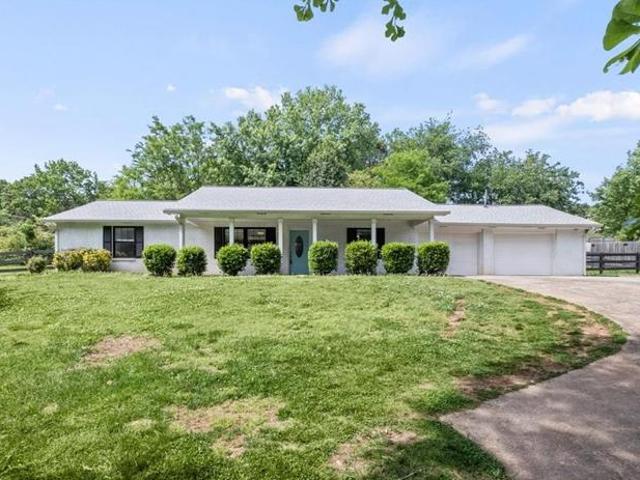 905 Ranch Dr, Canton, GA 30114