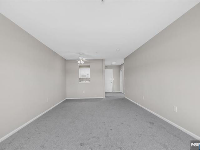 905 River Road Unit# 218, Edgewater, US, NJ