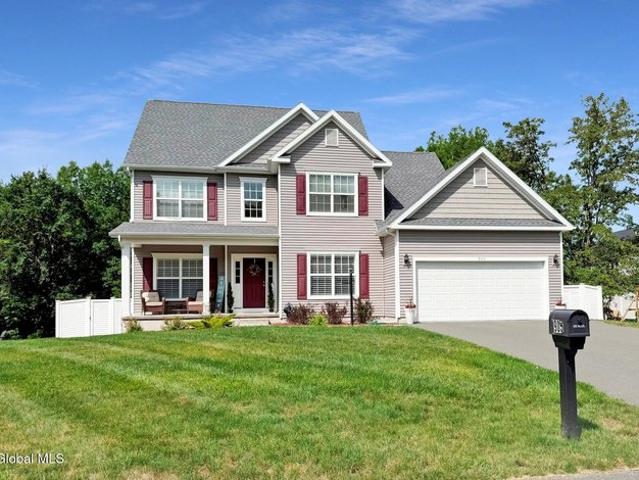 905 Ridgeview Cir, Castleton On Hudson, NY 12033