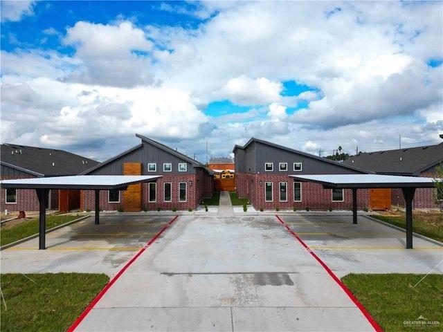 905 W 8th St, Mission, TX 78572