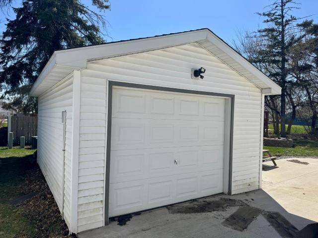 905 W Chestnut Avenue