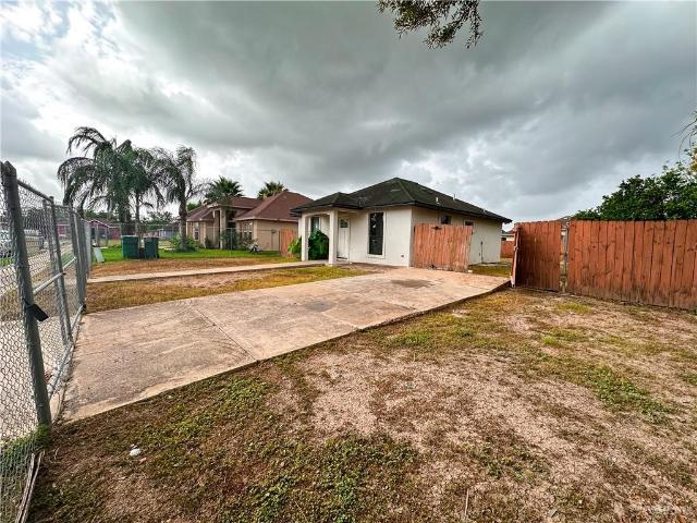 905 W Green Jay Avenue