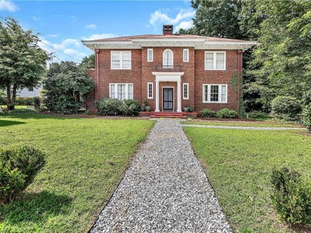 905 W Market St, Anderson, SC 29624