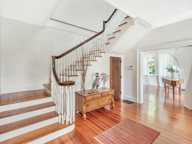 905 W Market Street
