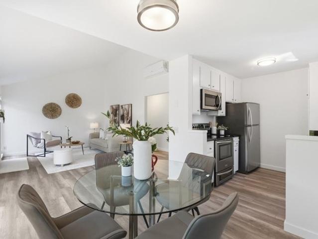 905 W Middlefield Rd Apt 972, Mountain View, CA 94043