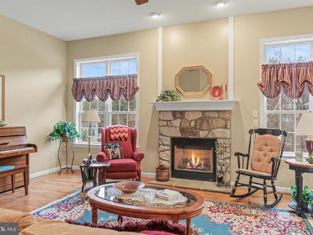 905 Walnut Crest Dr L 0064 Drive
