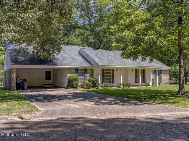 905 Wildwood Drive