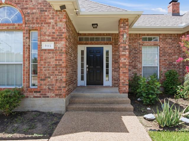 905 Winged Foot Drive