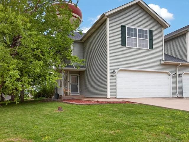 905 Taylor Ln, Le Roy, IL 61752