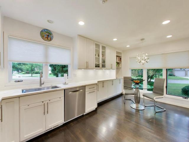 905 Villas Court