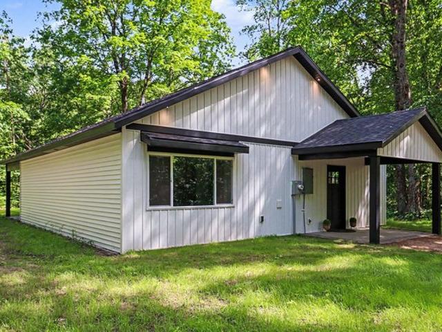 9066 Agawa Trl, Howard City, MI 49329