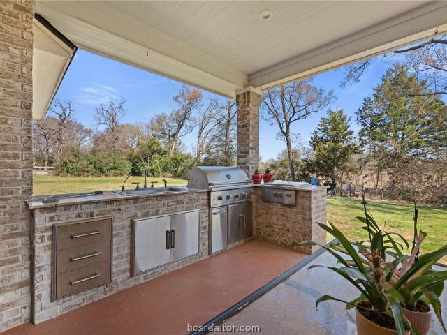 9066 King Oaks Dr, Iola, TX 77861 | MLS #26002