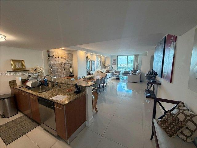 9066 SW 73rd Ct Apt 1105, Miami, FL 33156