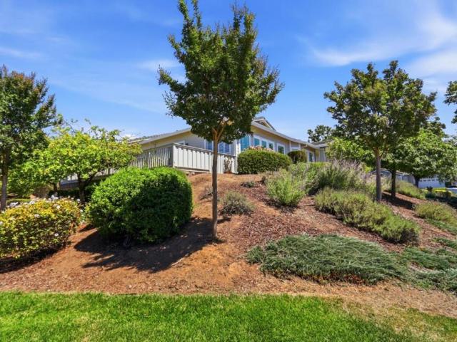 9066 Village View Loop