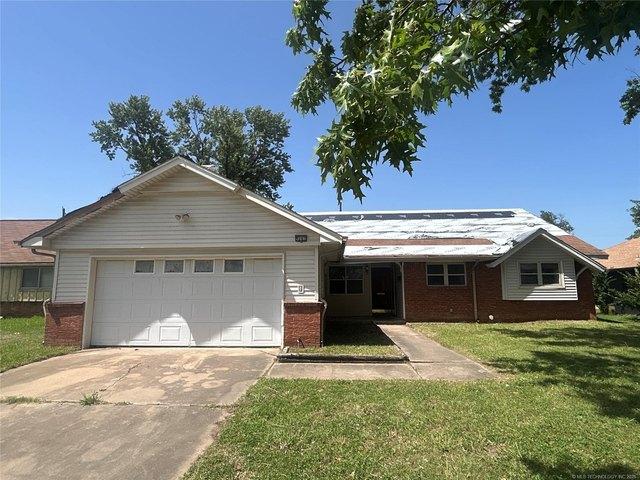 9067 E 33rd St, Tulsa, OK 74145