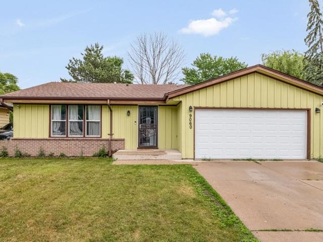 9060 N 86th St, Milwaukee, WI 53224
