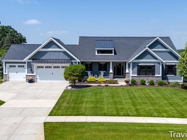 9063 Sterling Hills Dr NE, Rockford, MI 49341