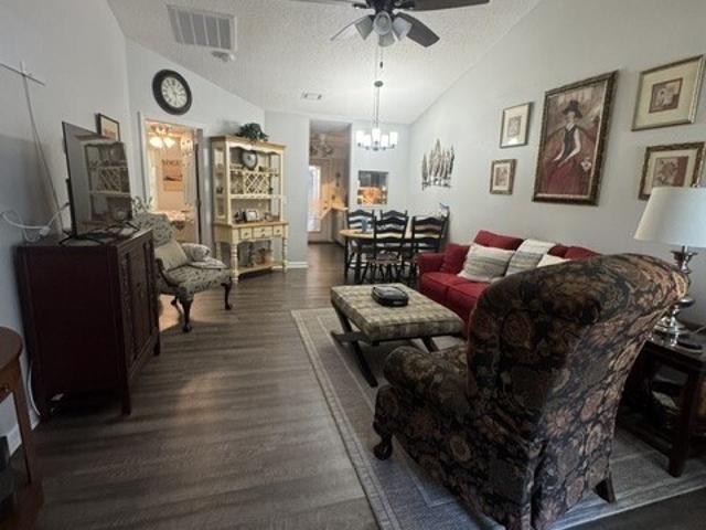 9063 Stoneleigh Trace