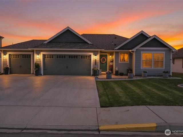 906 3rd Ave NE, Quincy, WA 98848