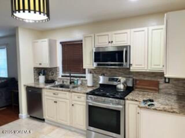 906 16th Avenue Unit front