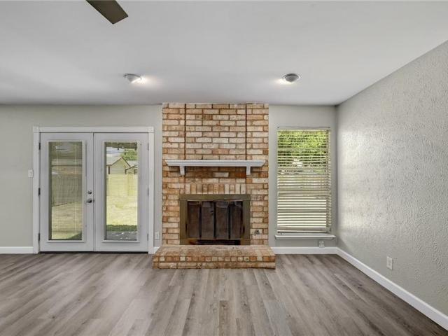 906 Cactus Dr